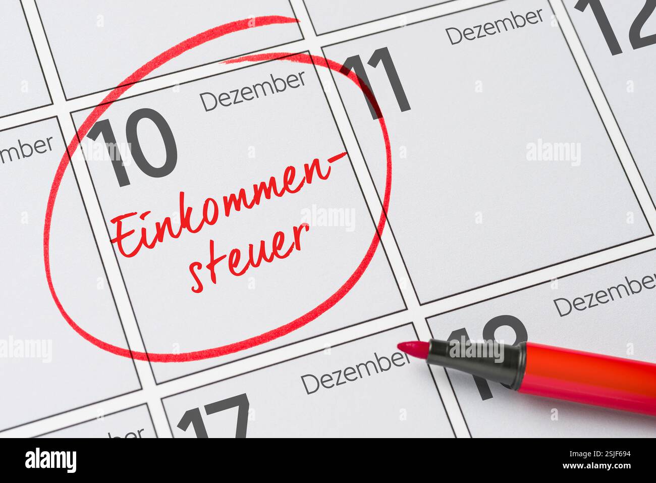 Income tax december 10 hi-res stock photography and images - Alamy