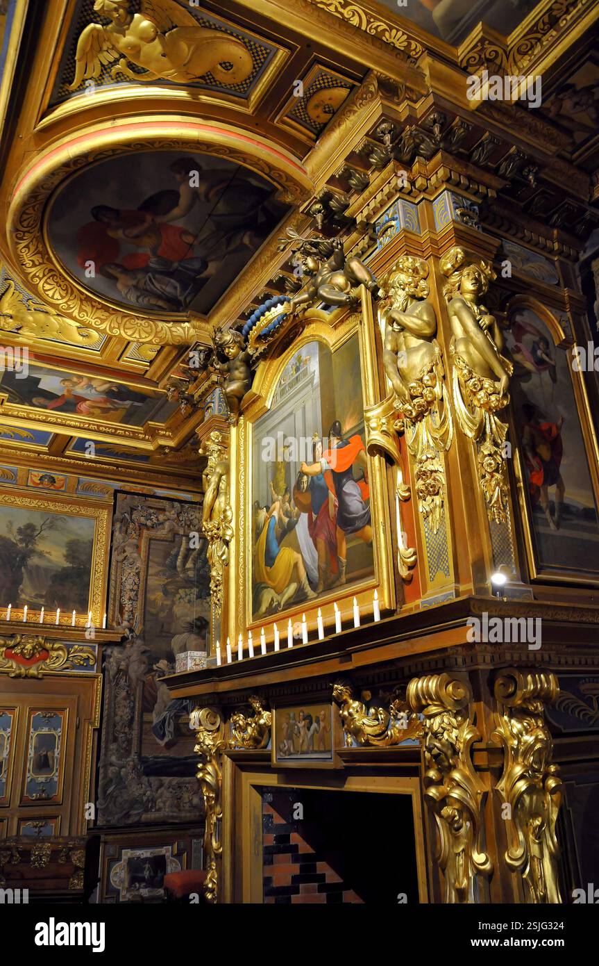 interior, Château de Cheverny, Cheverny, France, Europe Stock Photo - Alamy