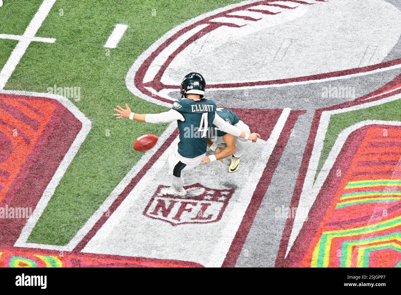 Caesars Superdome. 9th Feb, 2025. New Orleans LA; Philadelphia Eagles ...