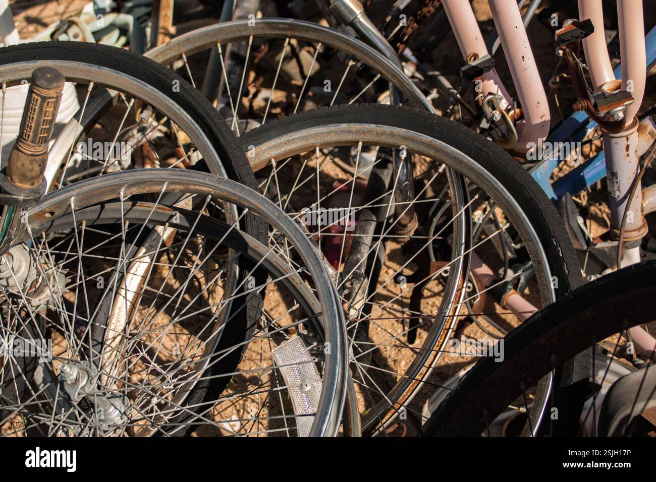 Clutter junk hi-res stock photography and images - Alamy