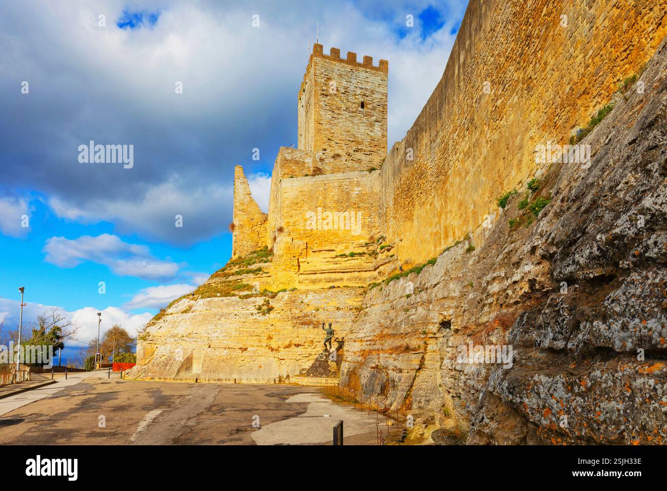 Enna sicily hi-res stock photography and images - Alamy