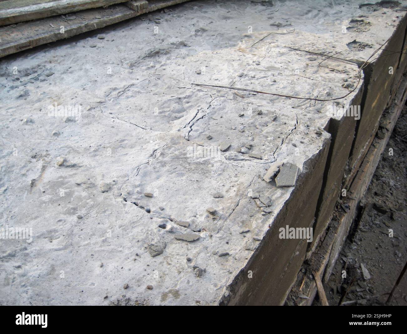Exposed aggregate concrete hi-res stock photography and images - Alamy