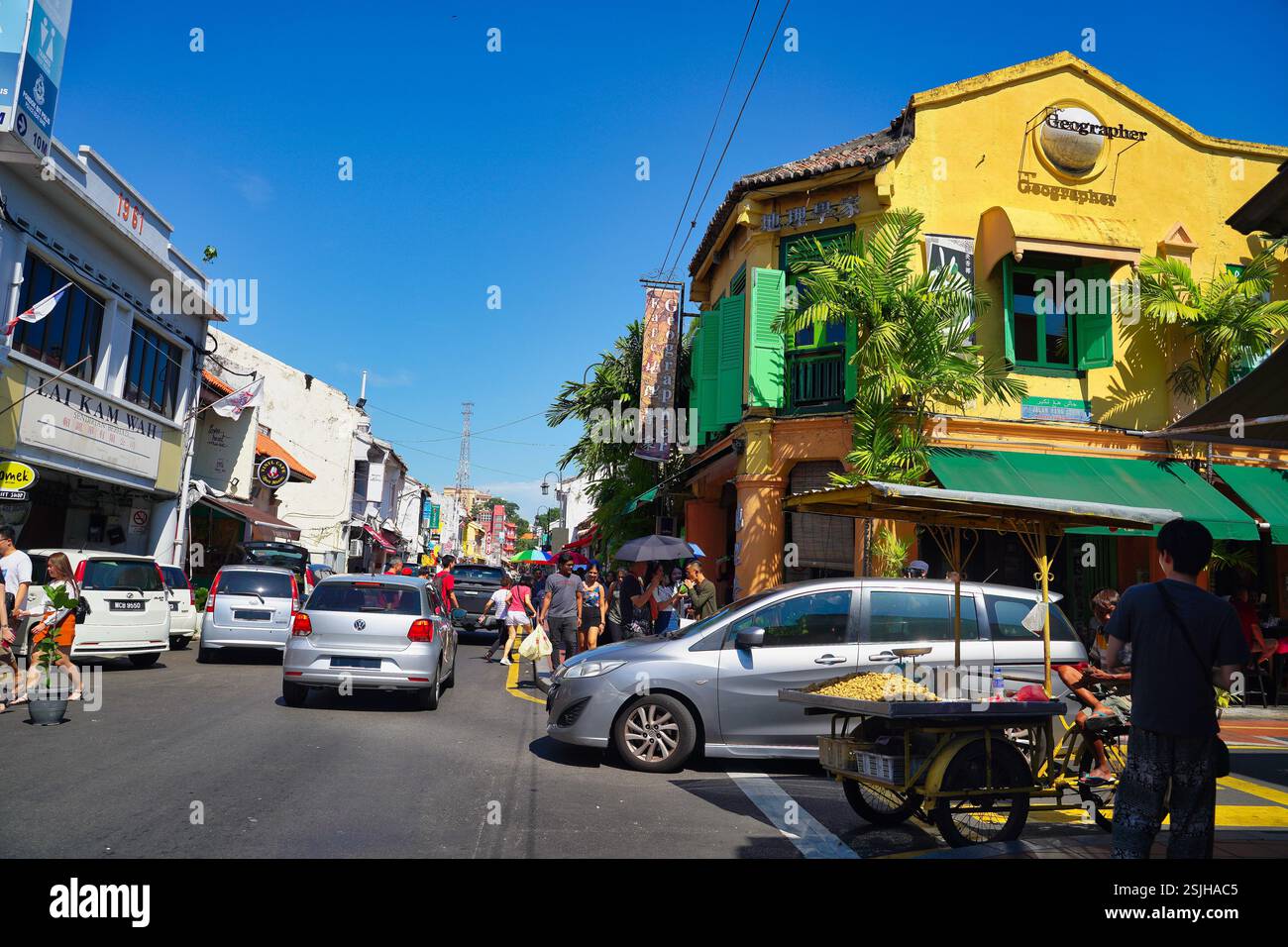 Malacca,Malaysia,May 1,2019-Tourists throng the narrow Jonker street ...