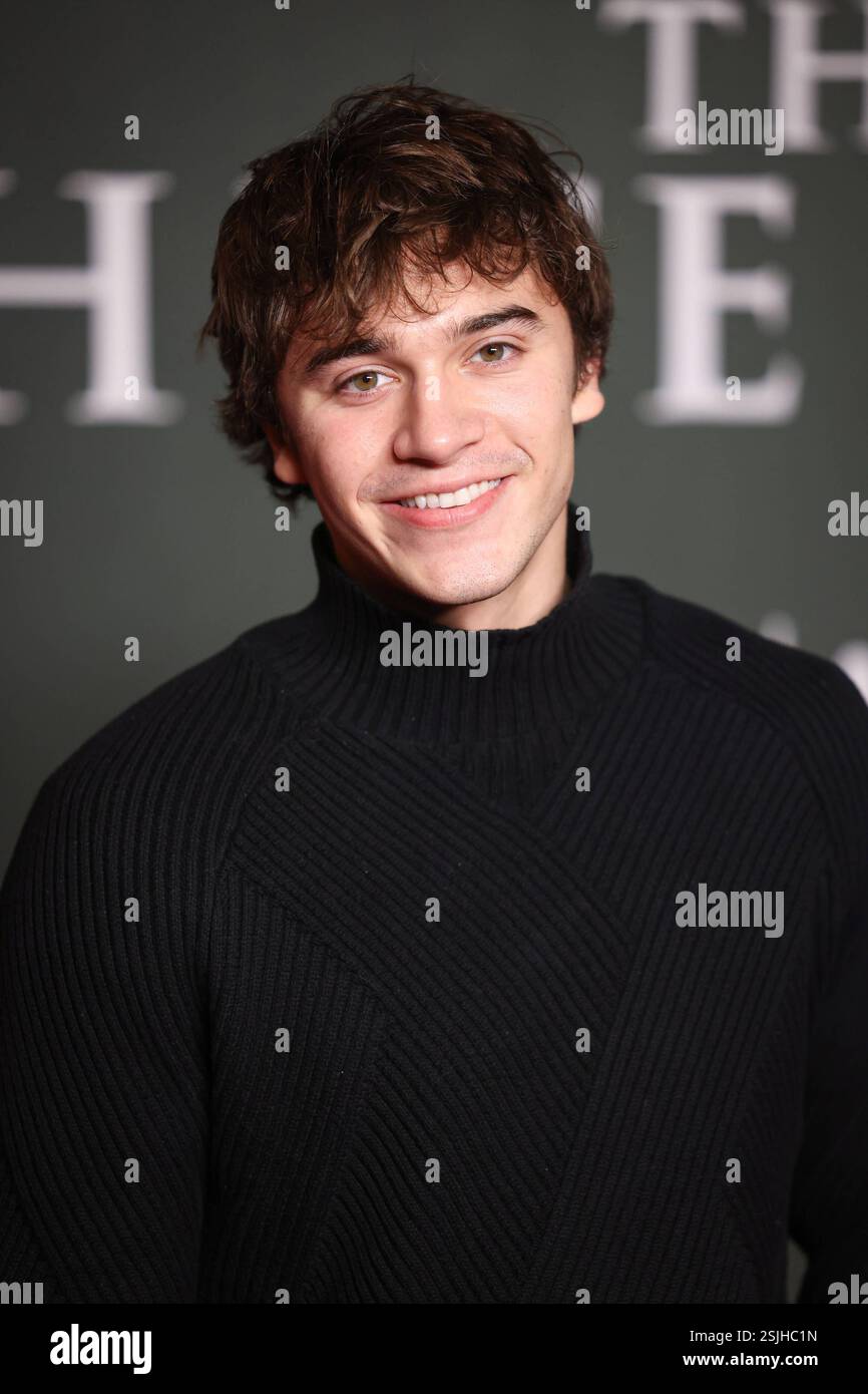 The White Lotus - Staffel 3 in Berlin Frederic Balonier Christian ...