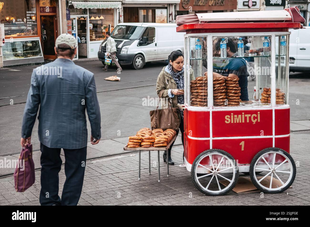 Simit street seller with his cart in Istanbul, Turkey Stock Photo - Alamy