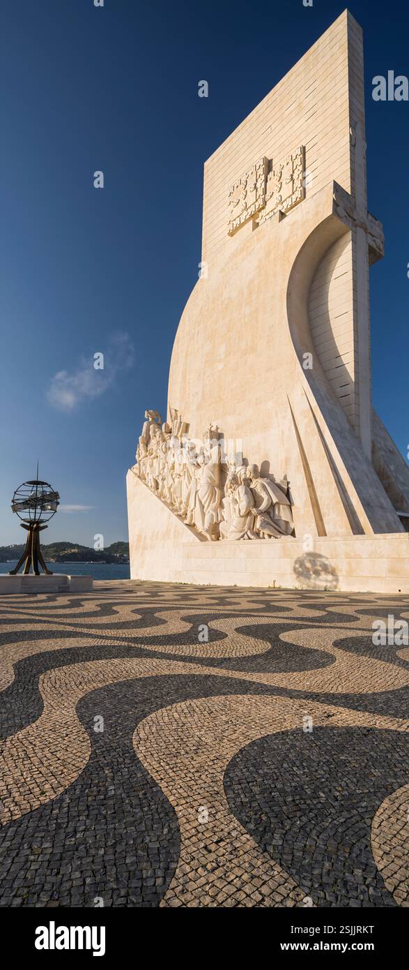Padrao dos Descobrimentos Monument, Lisbon, Portugal Stock Photo - Alamy