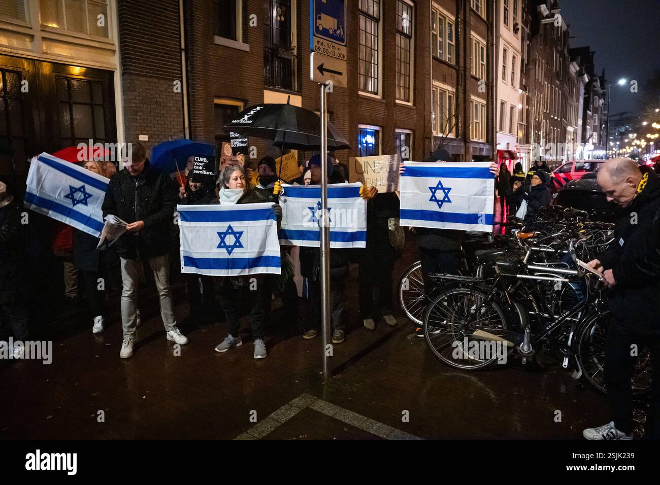 Human occupied vehicle hi-res stock photography and images - Alamy