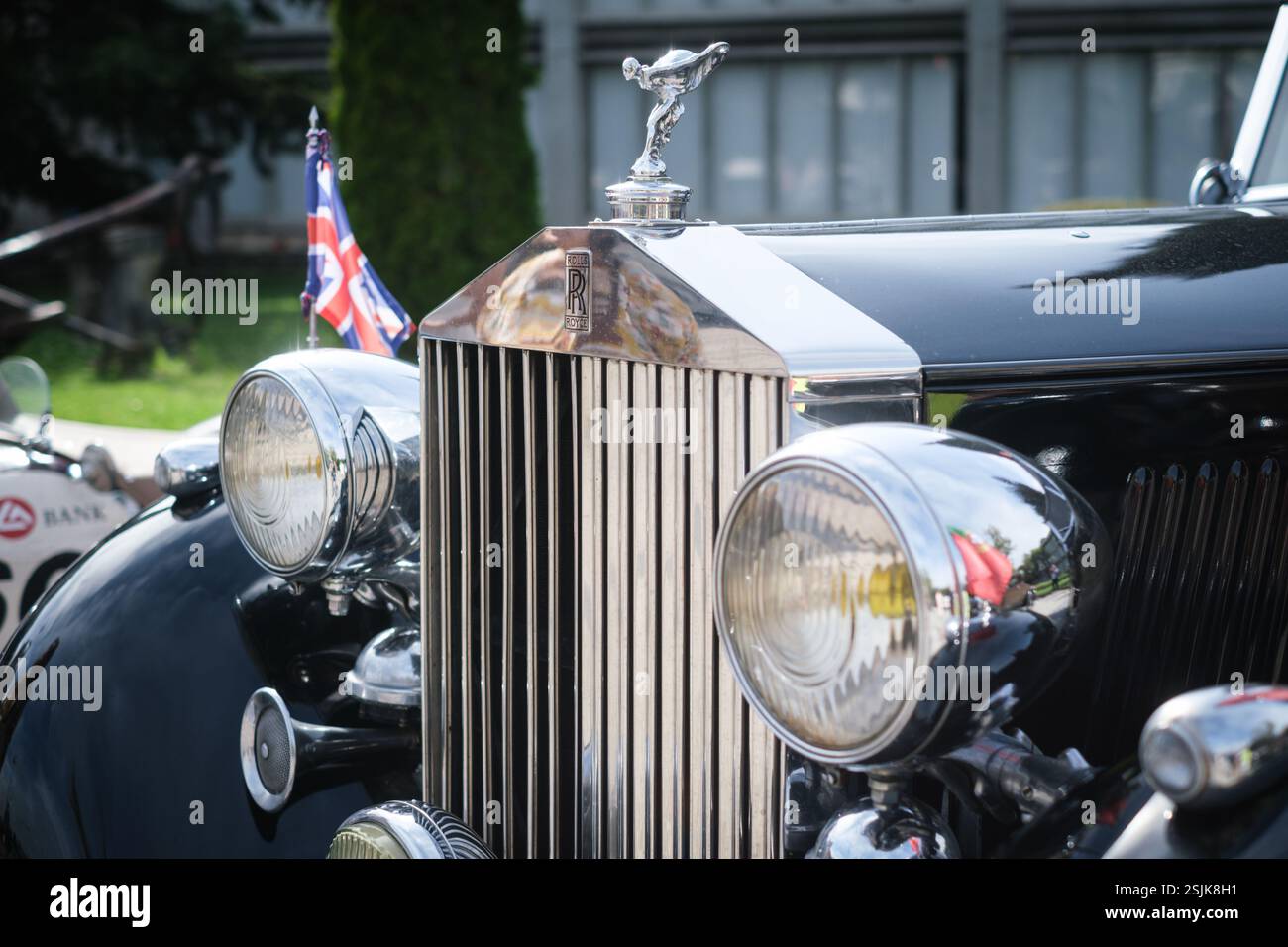 Hood and grille and the Spirit of Ecstasy Sculpture bonnet mascot on ...