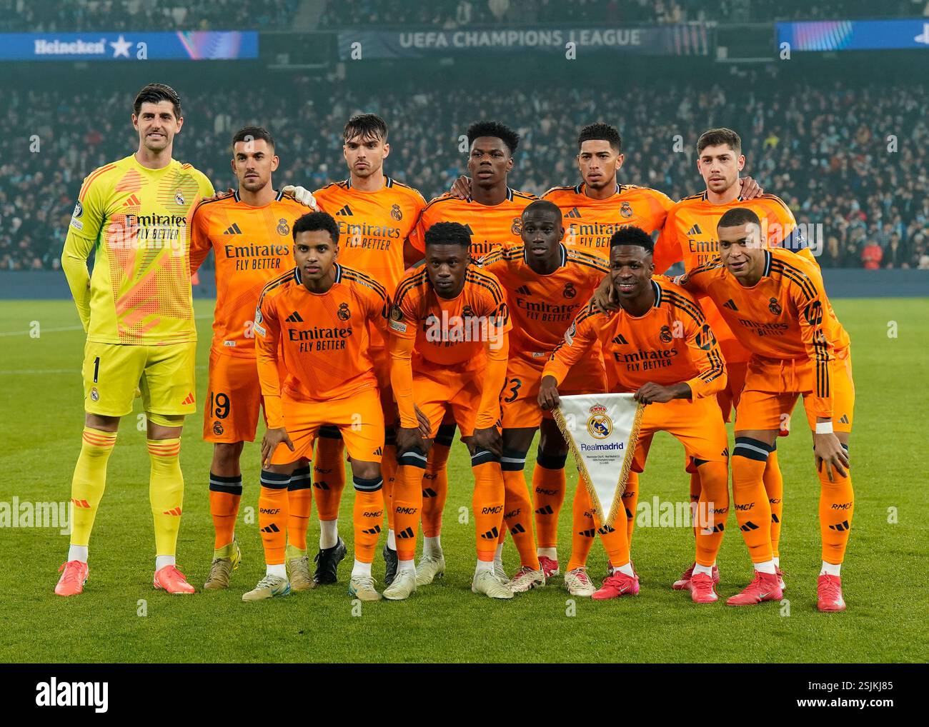Real madrid 2025 team hi-res stock photography and images - Alamy
