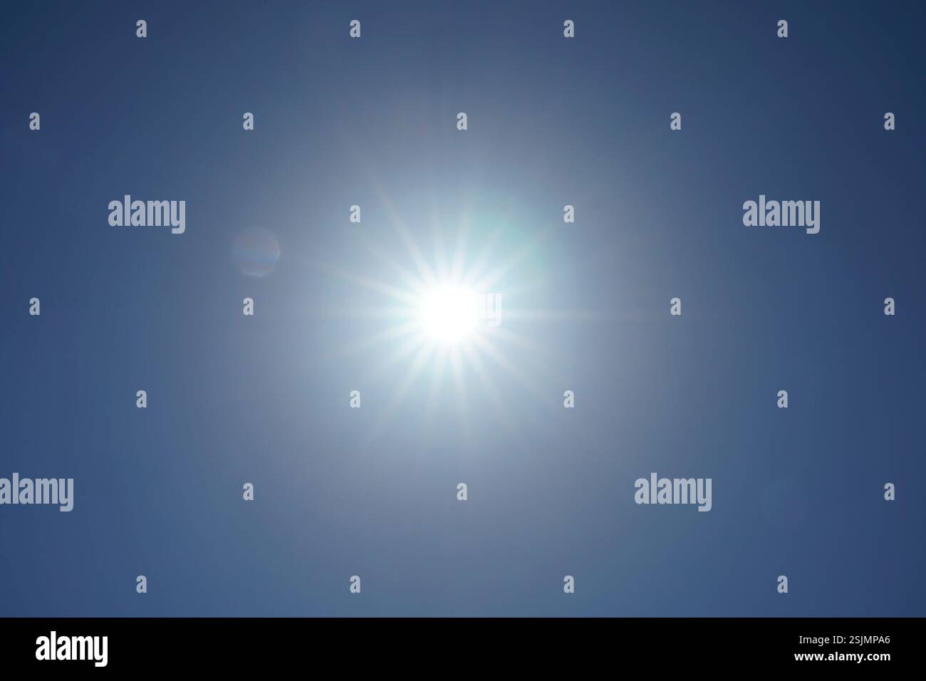 Radiant sunbeams hi-res stock photography and images - Alamy