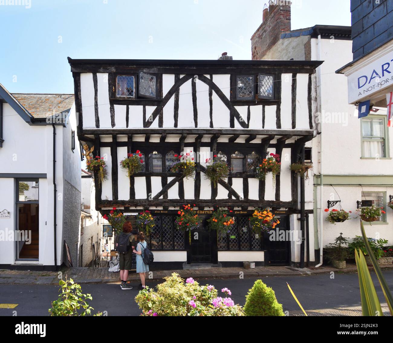Devon half timbered house in higher street hi-res stock photography and ...