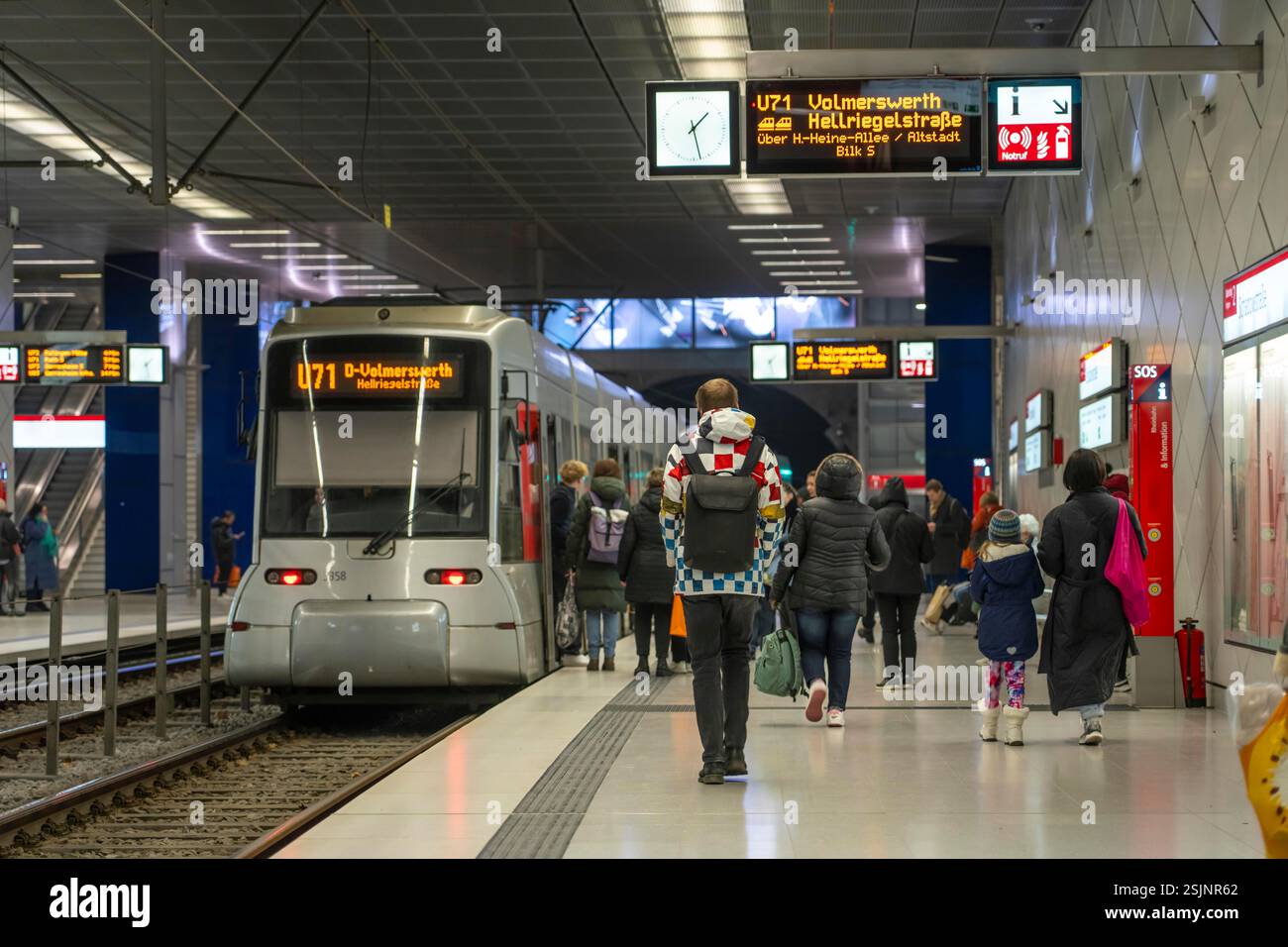 Modern underground station on the Wehrhahn line, Schadowstraße, 6 new ...