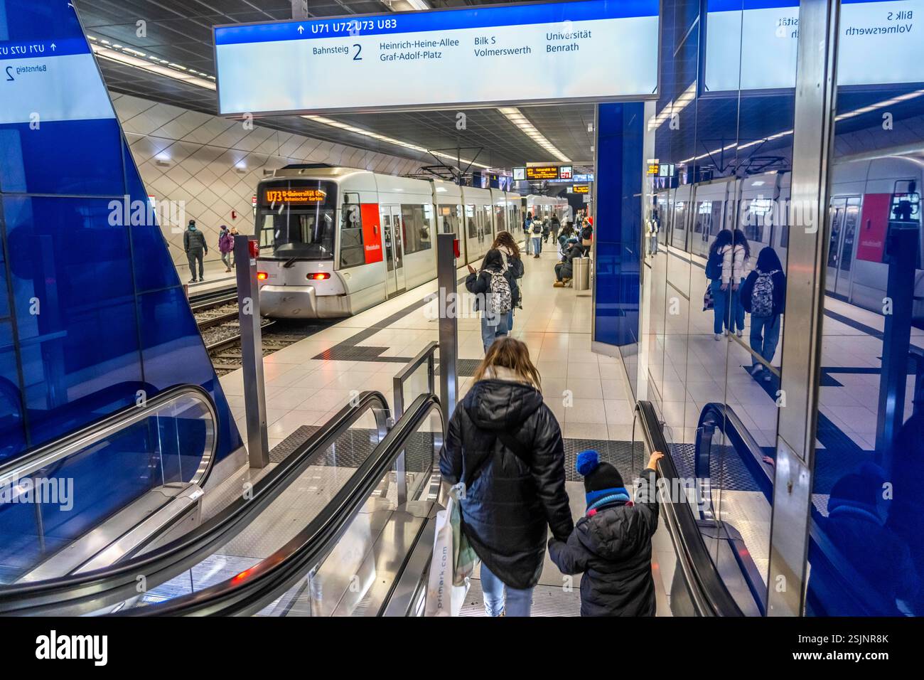 Modern underground station on the Wehrhahn line, Schadowstraße, 6 new ...