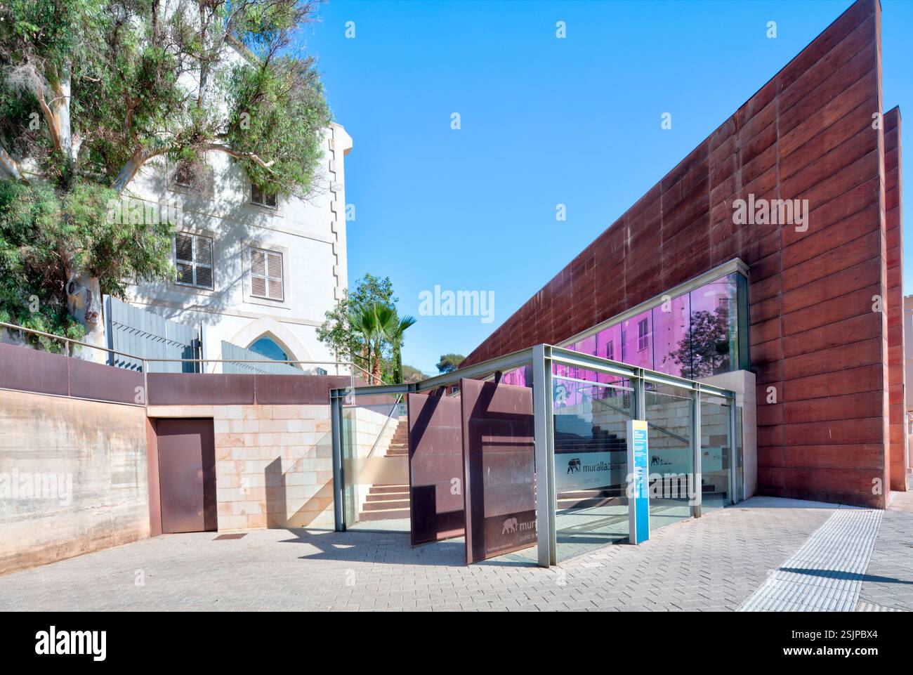 Centro de Interpretacion de la Muralla Punica, museum, exhibition ...