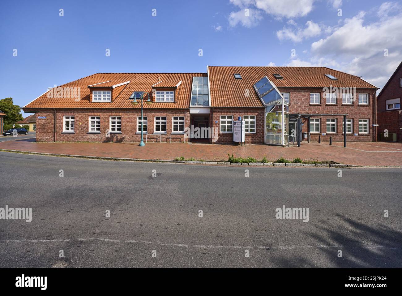 Municipal administration, citizens' office, registry office, public ...