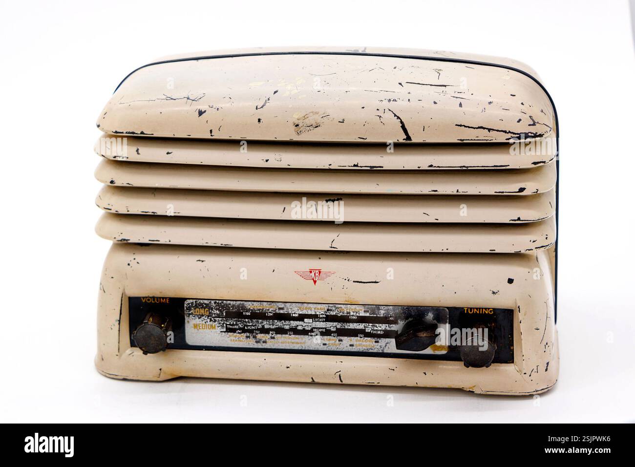 Close-up of a cream painted metal vintage kb kolster-brandes BM20 radio ...