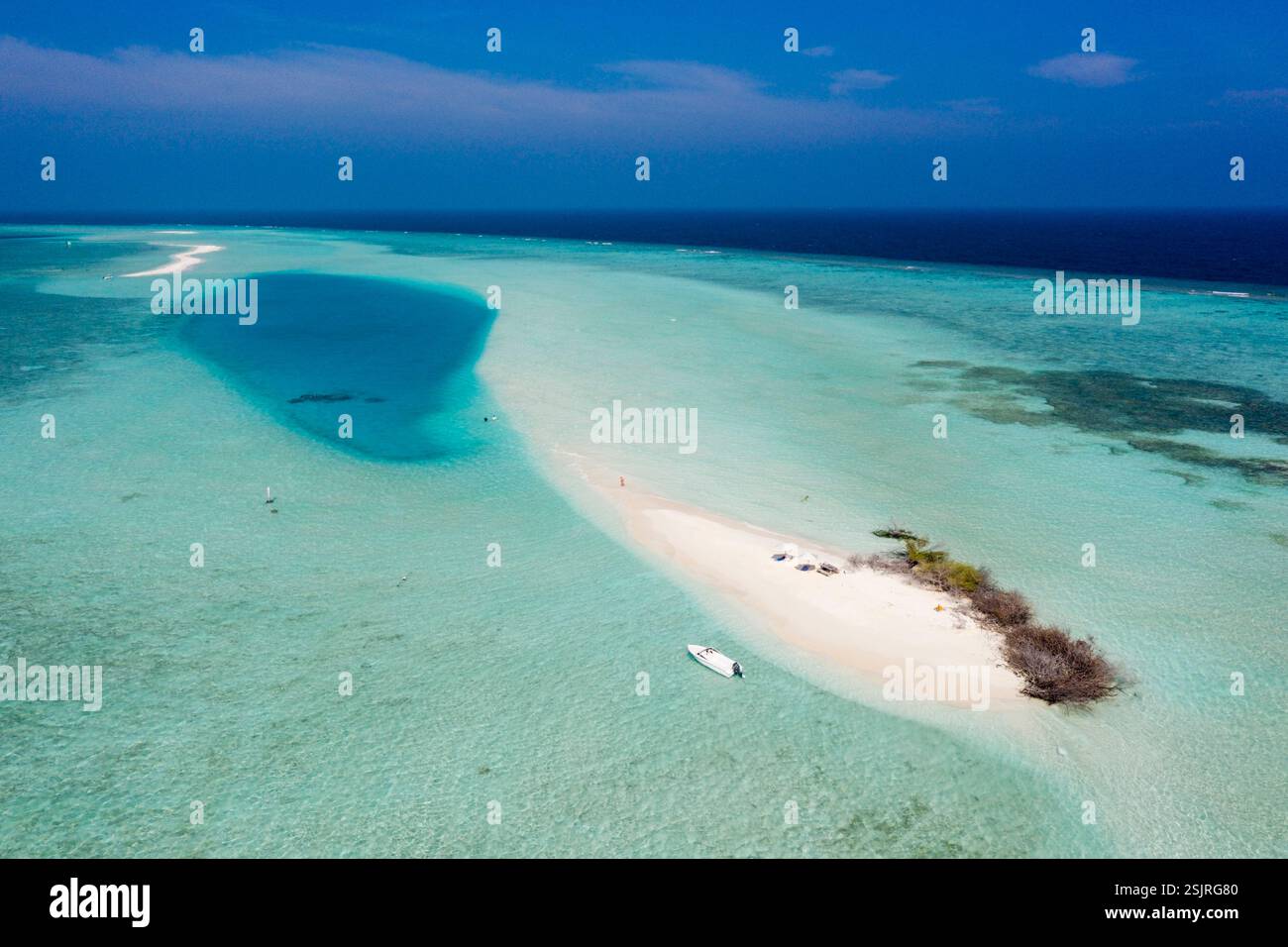 Sandbank, Island, Kite surfer, Rhasdoo Atoll, Indian Ocean, Maldives ...
