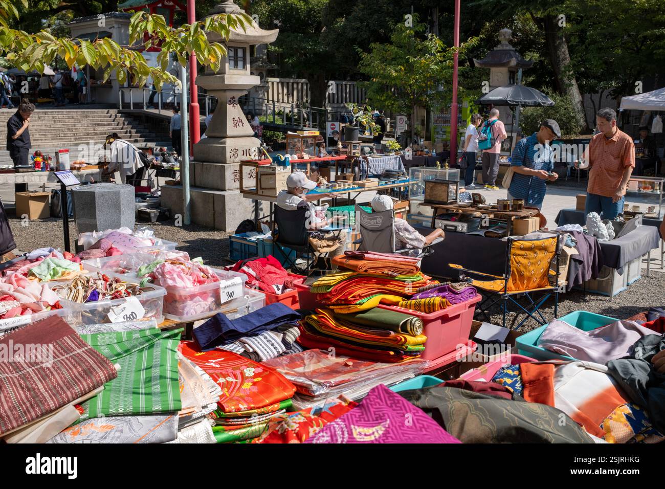 Antiques Flea Market in the grounds of the Tomioka Hachiman Shrine in ...