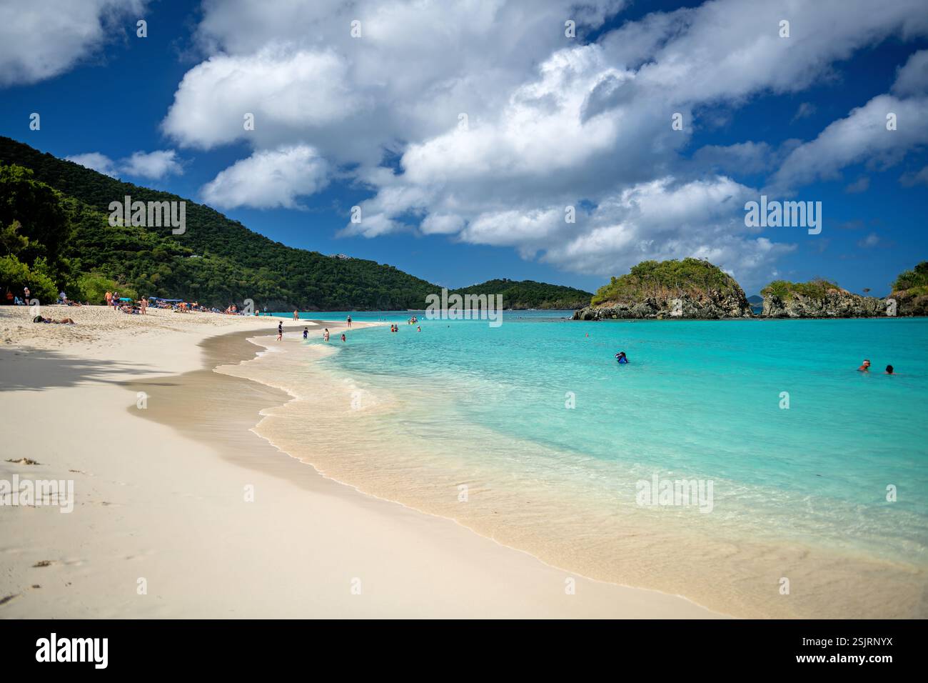 Trunk bay and snorkeling hi-res stock photography and images - Alamy