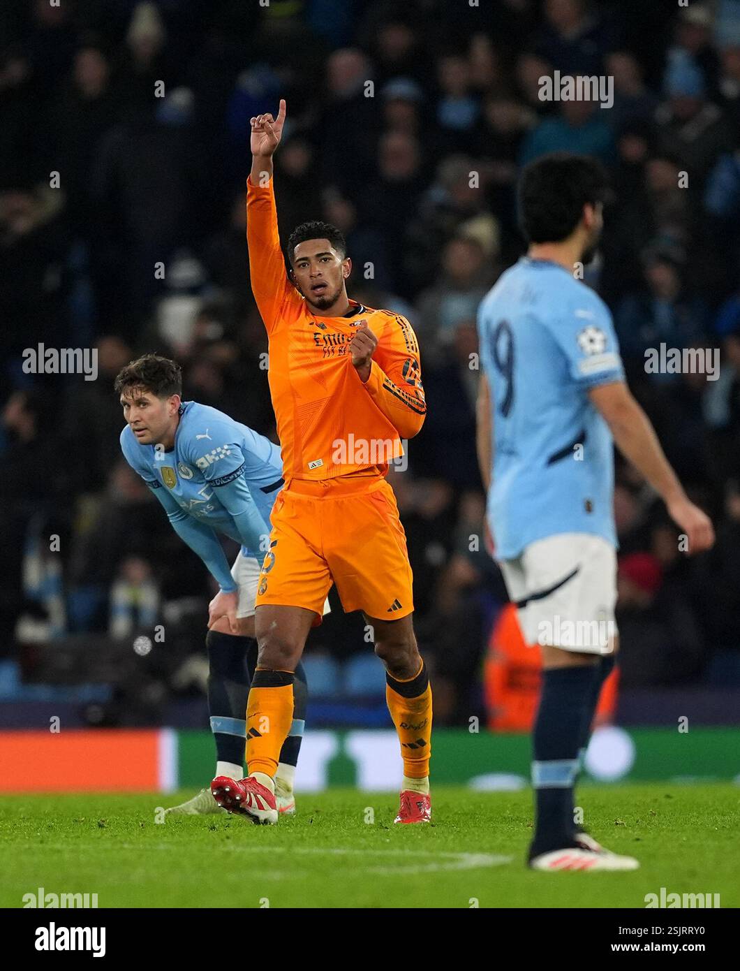 Real Madrid's Jude Bellingham celebrates scoring their side's third ...