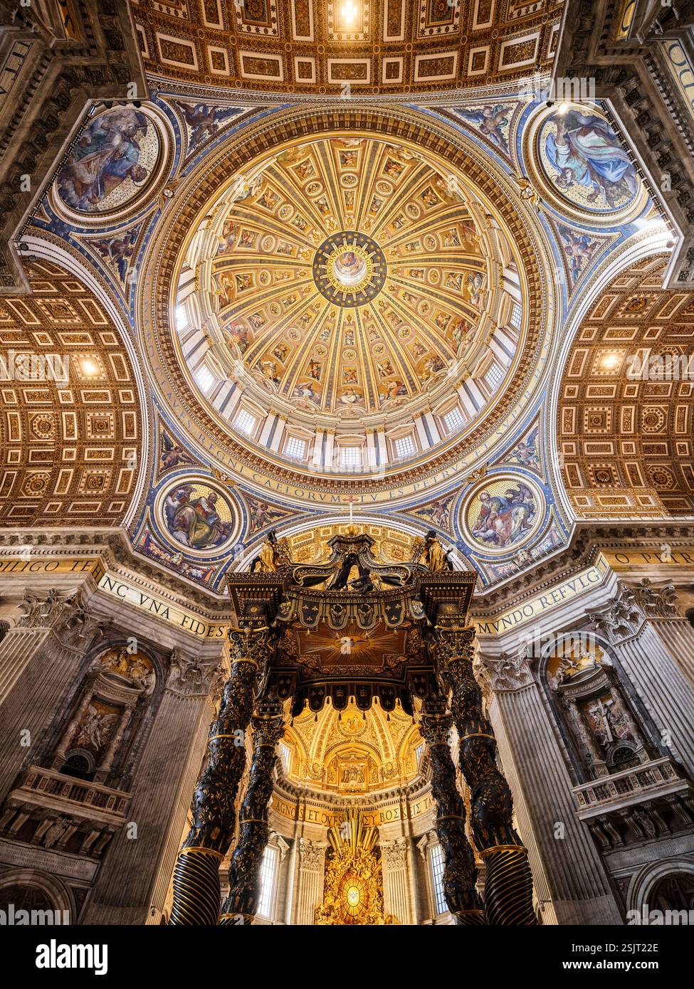 St peters rome interior dome hi-res stock photography and images - Alamy