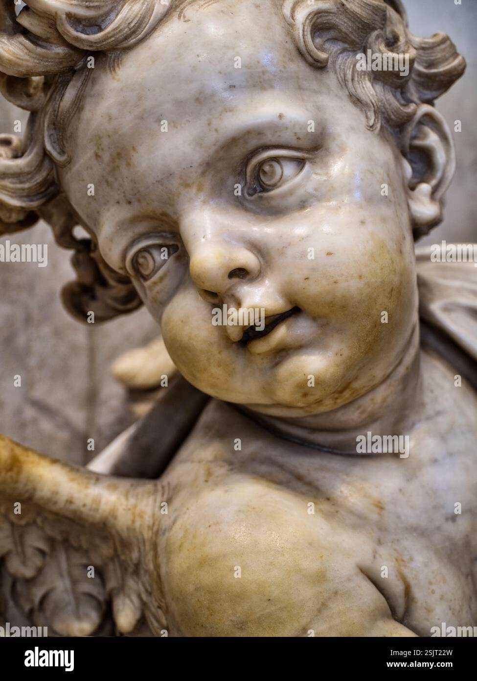 Angel figure in St. Peter's Basilica in Rome, Italy Stock Photo - Alamy