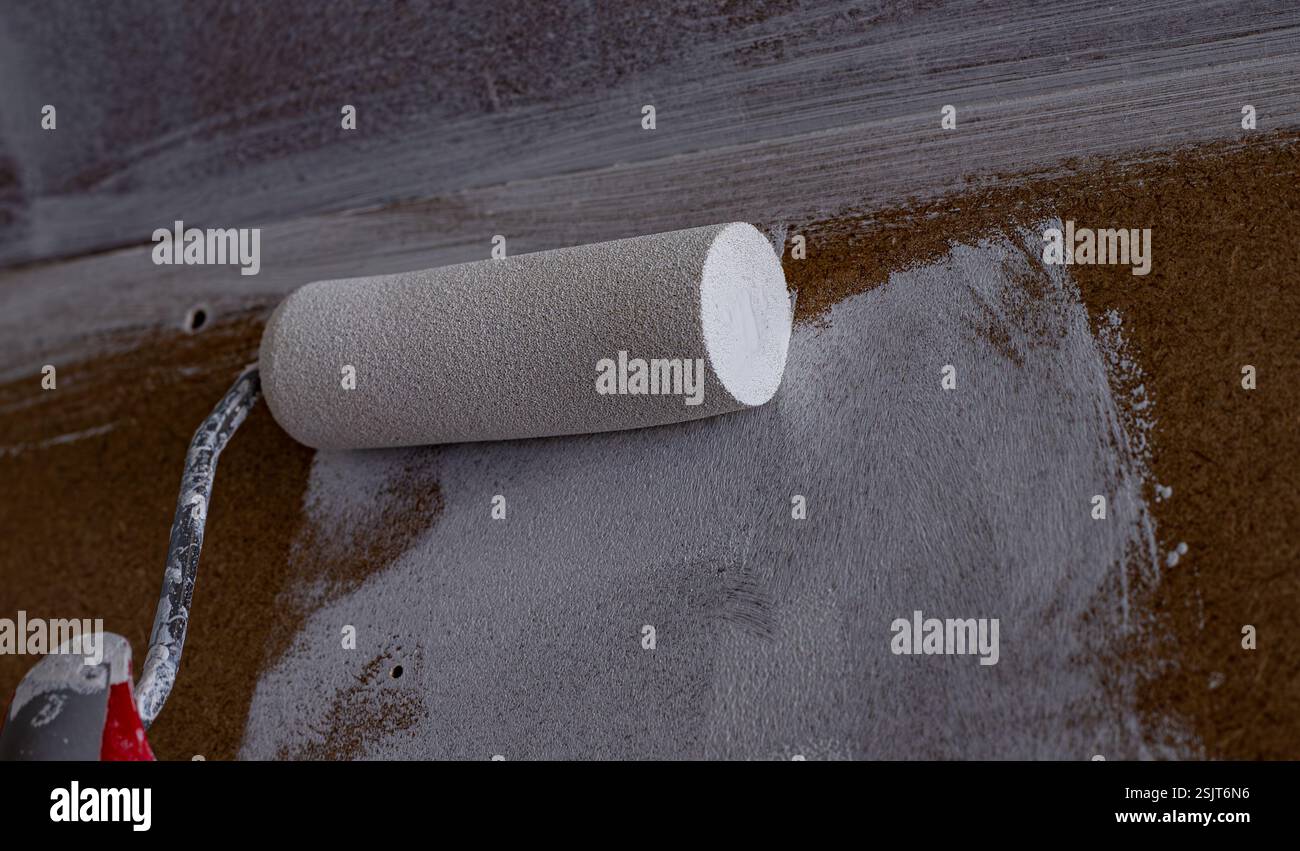 Applying undercoat hi-res stock photography and images - Alamy