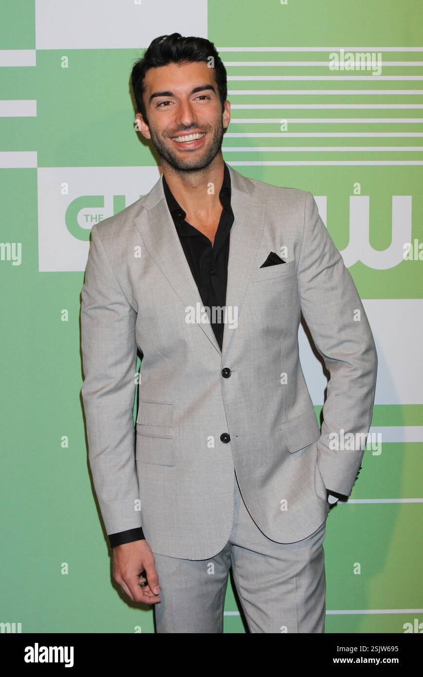 Justin Baldoni attends The CW Network's 2015 Upfront Presentation 2015 ...