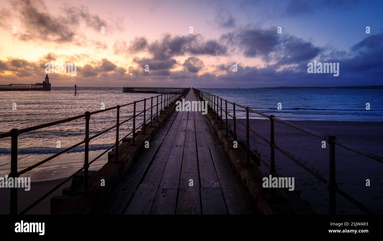 Blyth East and West Pier, Blyth Beach Northumberland, 2025 Stock Photo ...