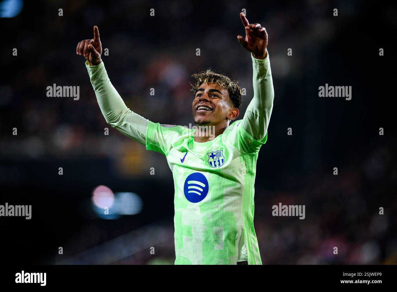 Lamine yamal barcelona goal hi-res stock photography and images - Alamy