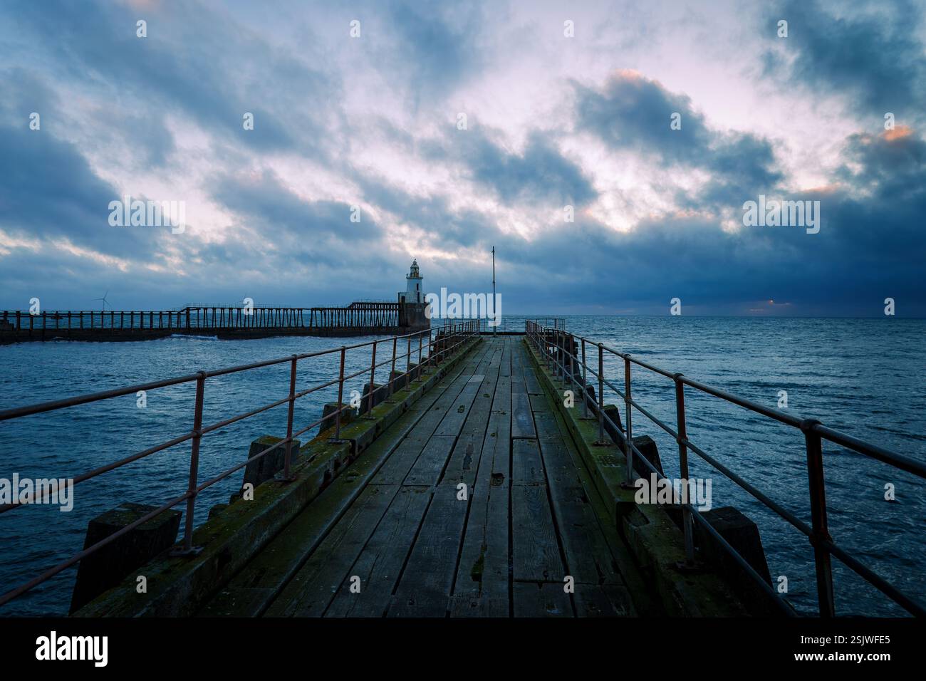 Blyth East and West Pier, Blyth Beach Northumberland, 2025 Stock Photo ...