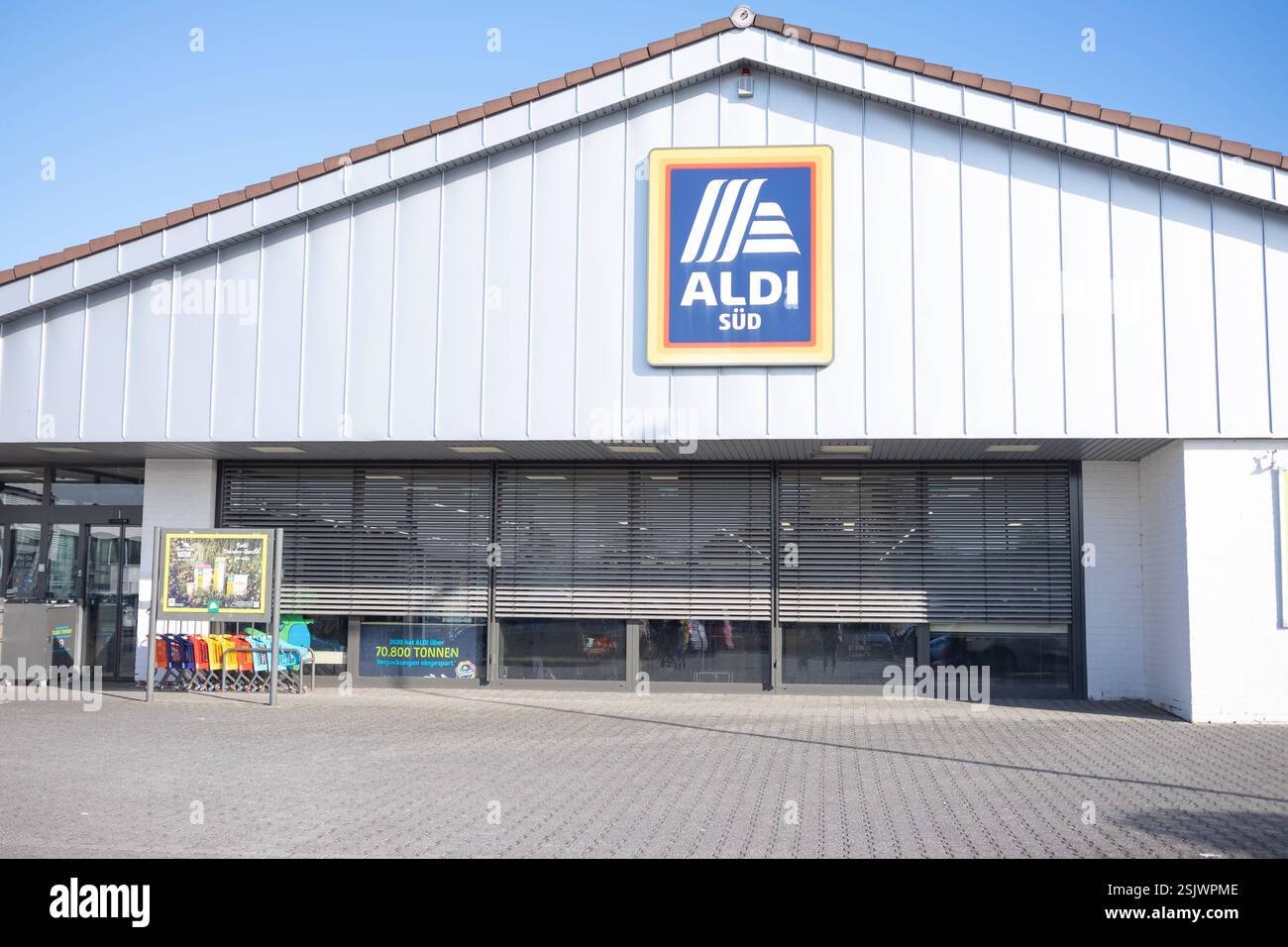 ALDI Filiale in Aachen am 3. Februar 2025. GERMANY - AACHEN - ALDI ...