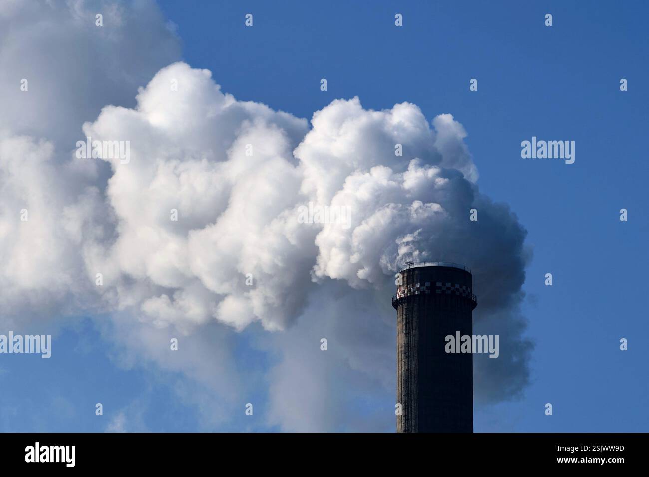 Bucharest, Romania. 11th Feb, 2025: Chimney of CET Progresul power ...