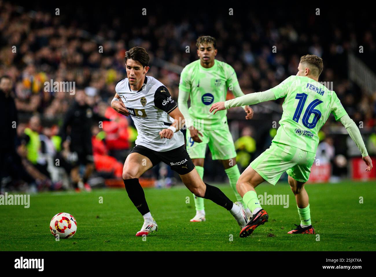 Valencia C.F. Spanish player Jesus Vazquez in action during a Copa del ...