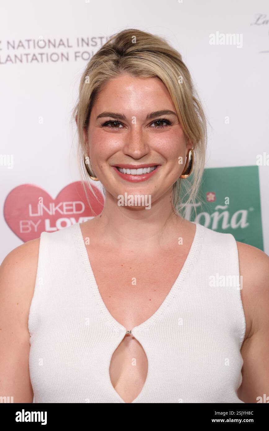 Toluca Lake, California, USA. 10th February, 2025. Actress Simone Lewis ...