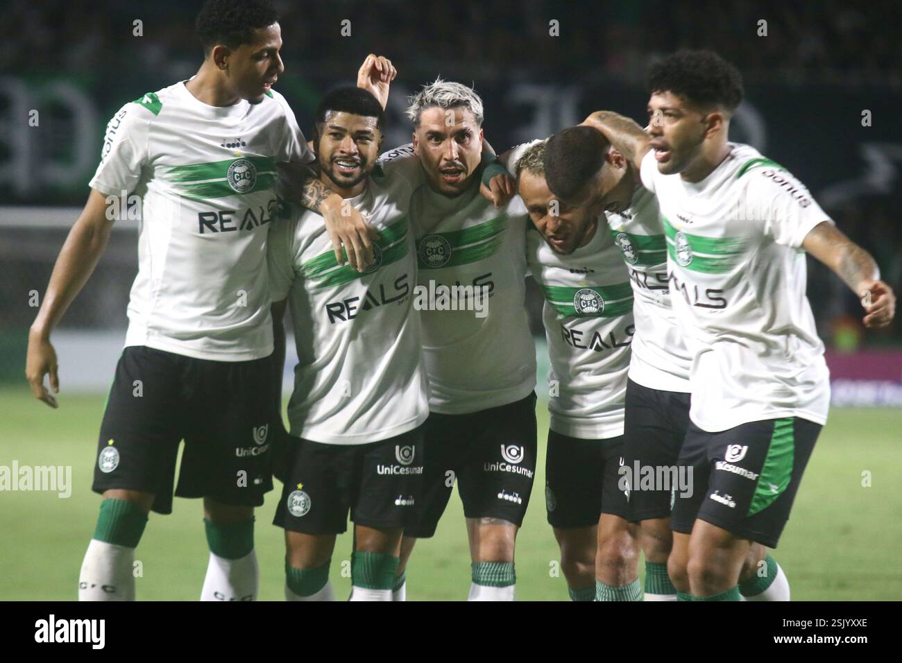 PR - CURITIBA - 02/11/2025 - PARANAENSE 2025, CORITIBA x OPERARIO ...