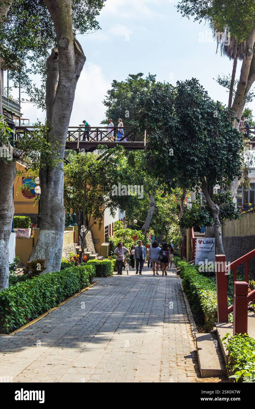 Puente de los Suspiros (Bridge of Sighs), Barranco District - Lima ...