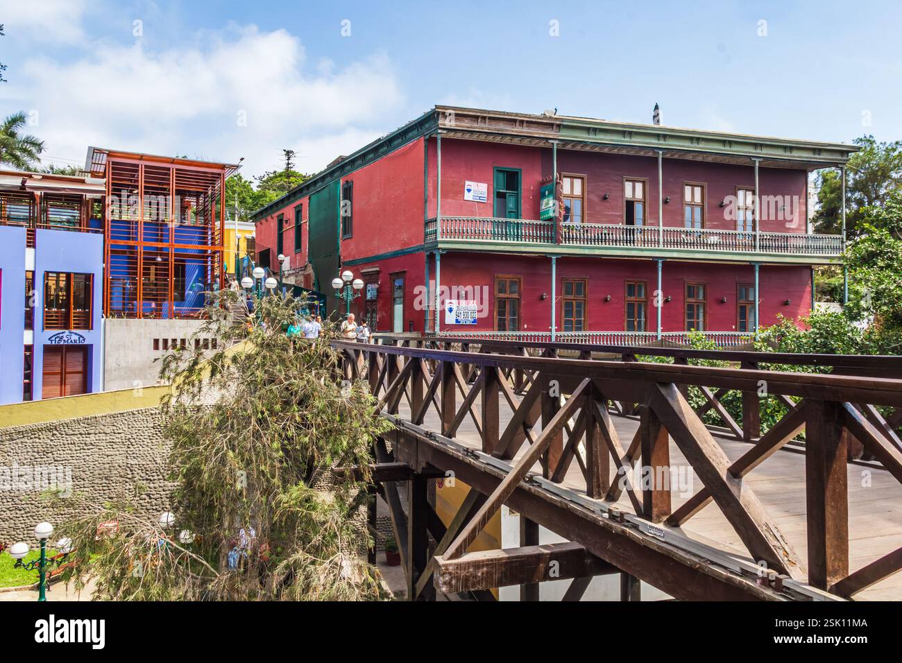 Puente de los Suspiros (Bridge of Sighs), Barranco District - Lima ...
