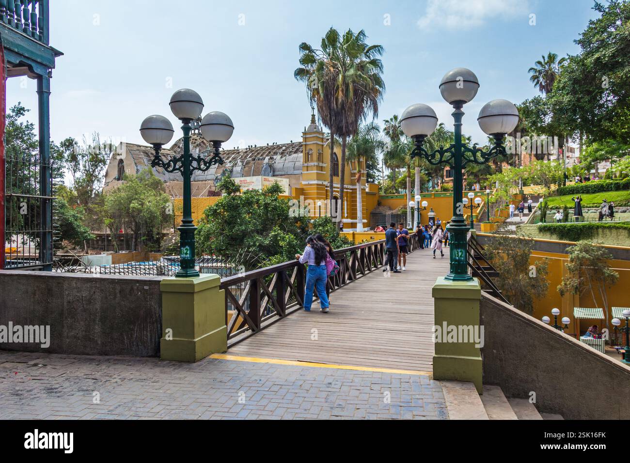 Puente de los Suspiros (Bridge of Sighs), Barranco District - Lima ...
