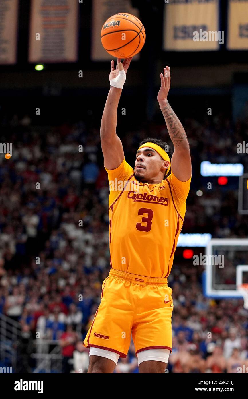 Iowa State guard Tamin Lipsey looks to shoot during the second half of ...