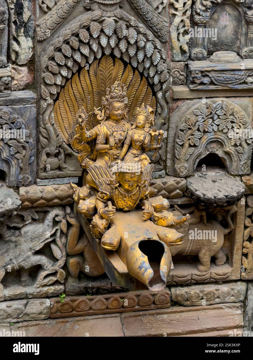 18th Century Gold spigit of Shiva and Parvati in the Tusha Hiti or Tusa ...