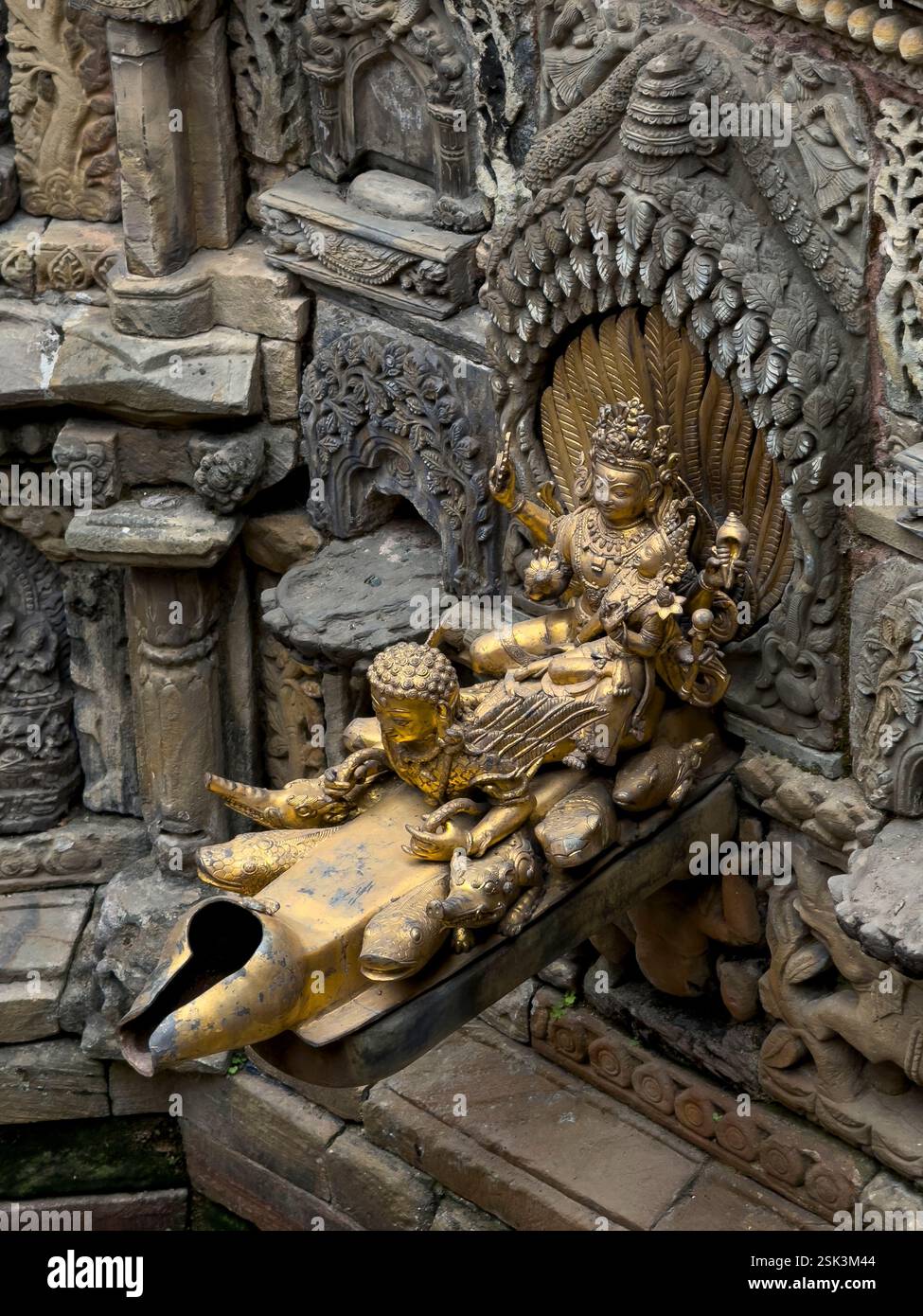 18th Century Gold spigit of Shiva and Parvati in the Tusha Hiti or Tusa ...