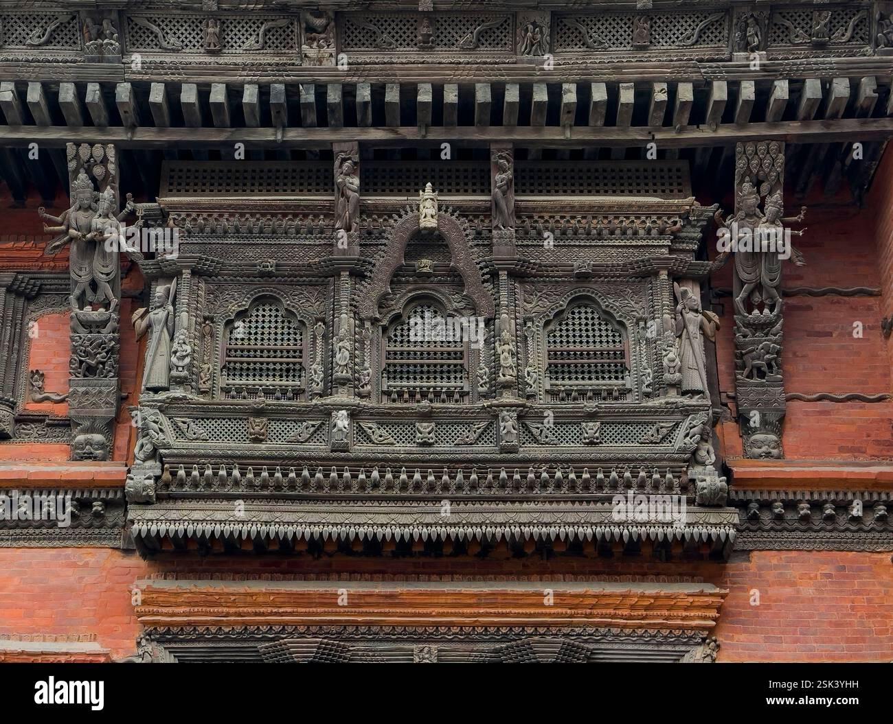 Struts square hi-res stock photography and images - Alamy