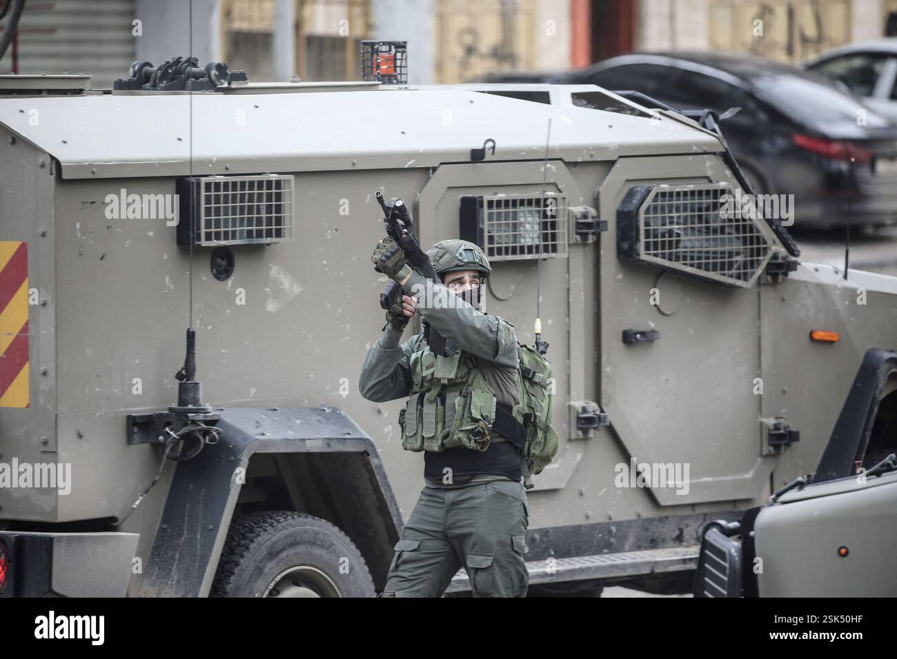 Middle east commando hi-res stock photography and images - Alamy