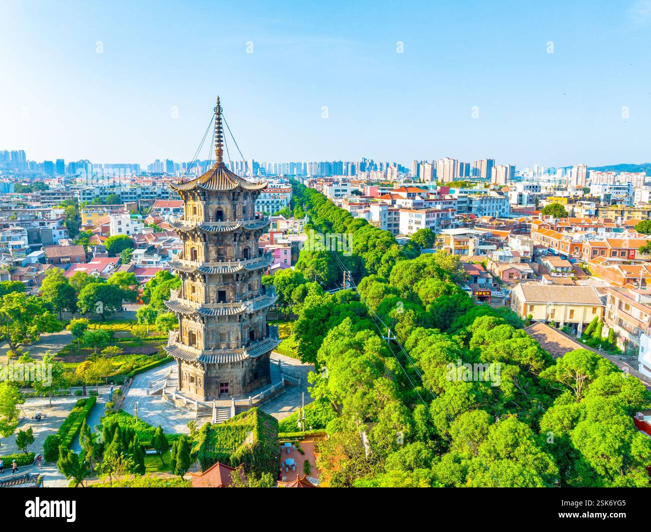 Beautiful morning view of Kaiyuan Temple in Quanzhou, Fujian Stock ...