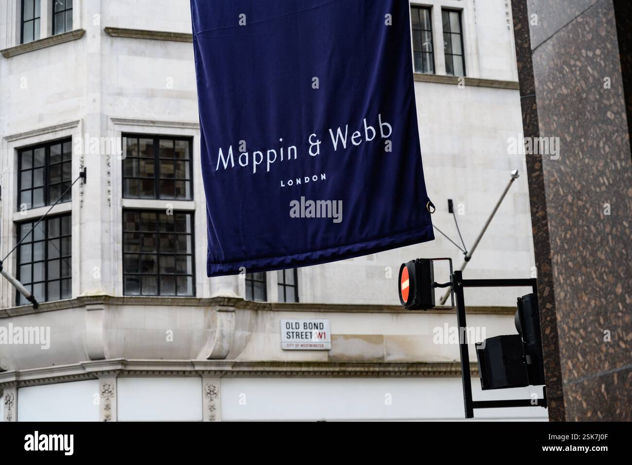 London, UK. 29th Jan, 2025. Mappin and Web, luxury jewellery and watch store on the corner of ...