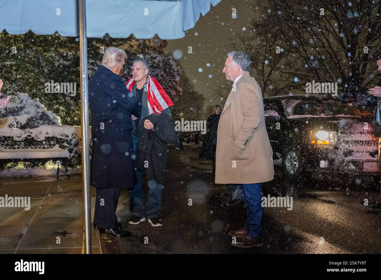 US President Donald Trump welcomes Mark Fogel, who was recently ...