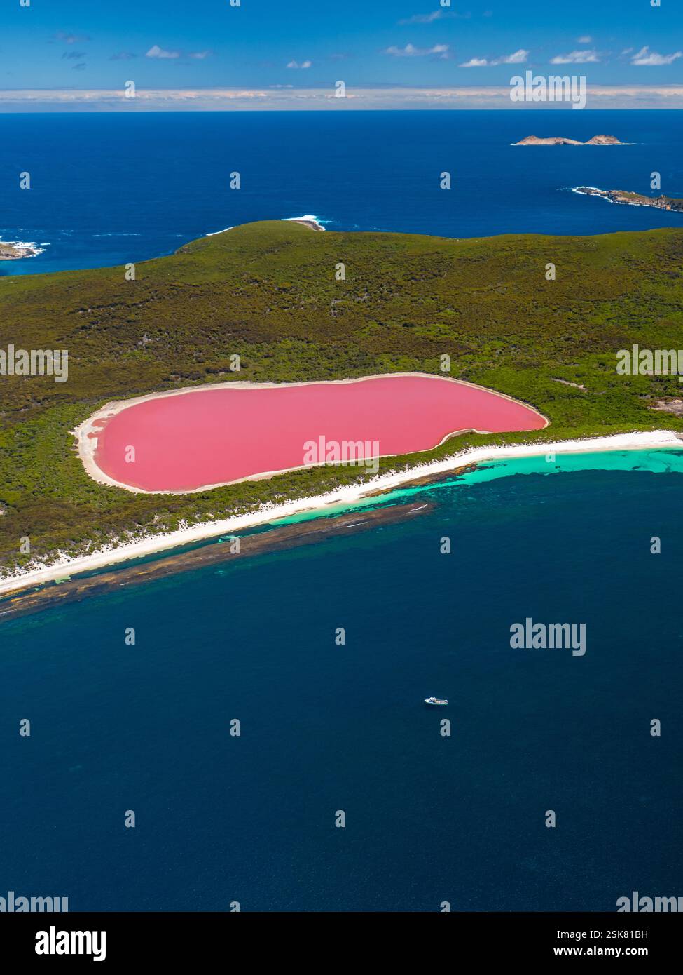 Aerial view of the pink lake, Lake Hillier in Western Australia Stock ...