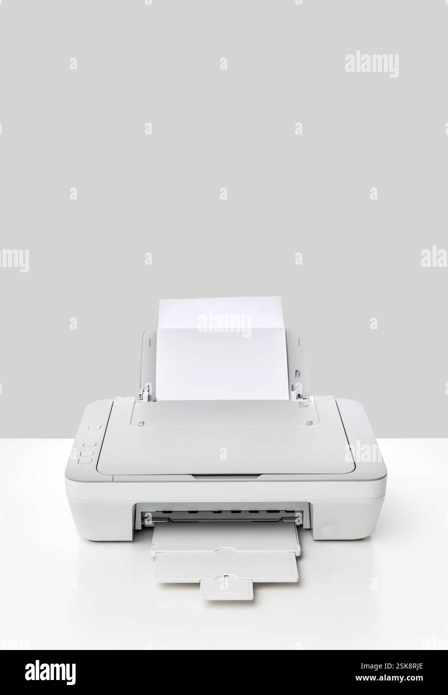 Workspace printer blank sheets hi-res stock photography and images - Alamy