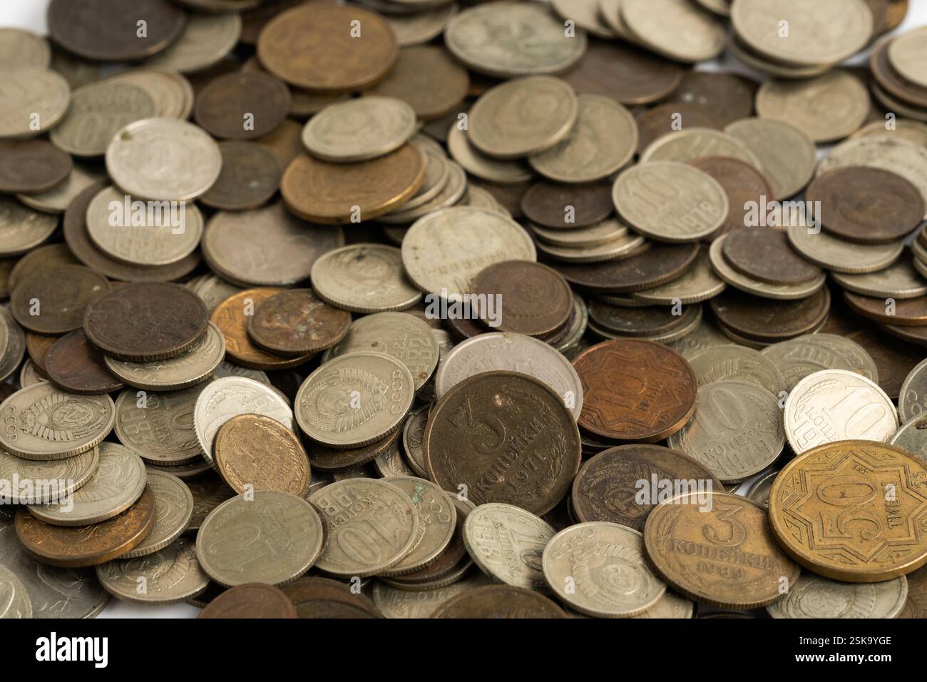 Antique scattered coins hi-res stock photography and images - Alamy